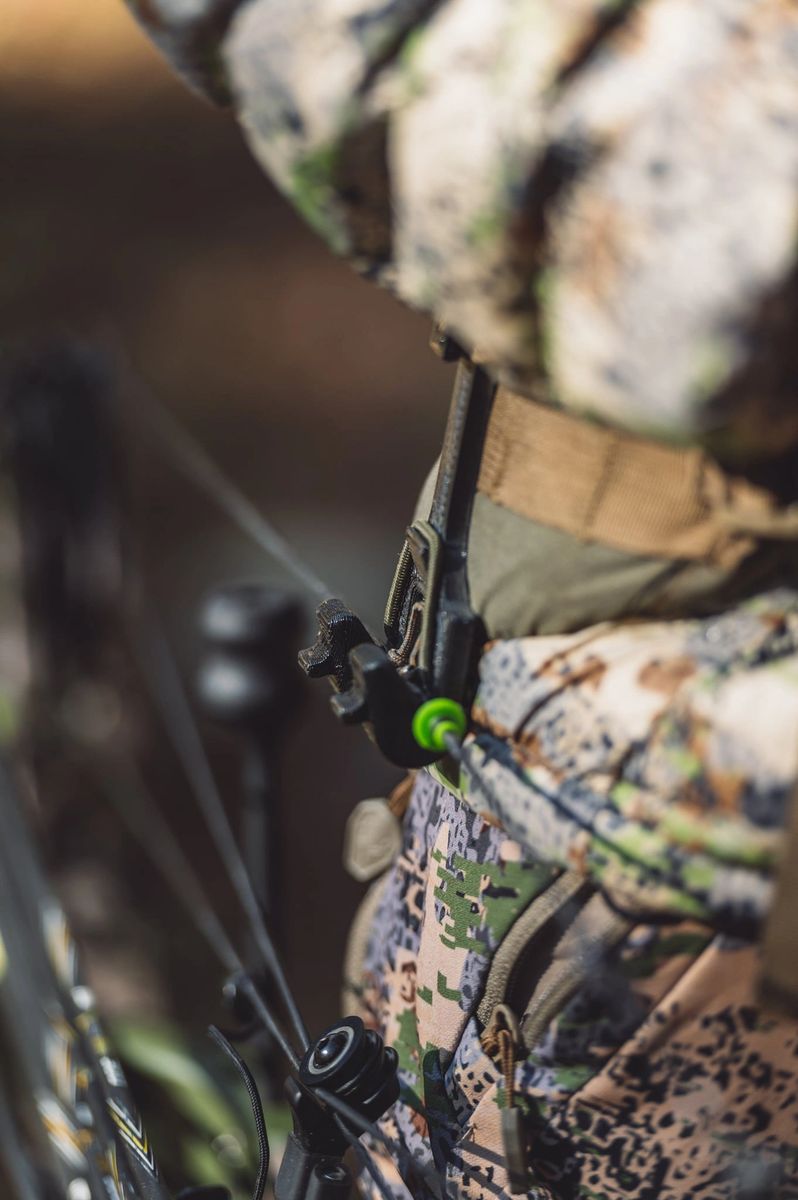 Genesis 3D Hip Bow Hanger