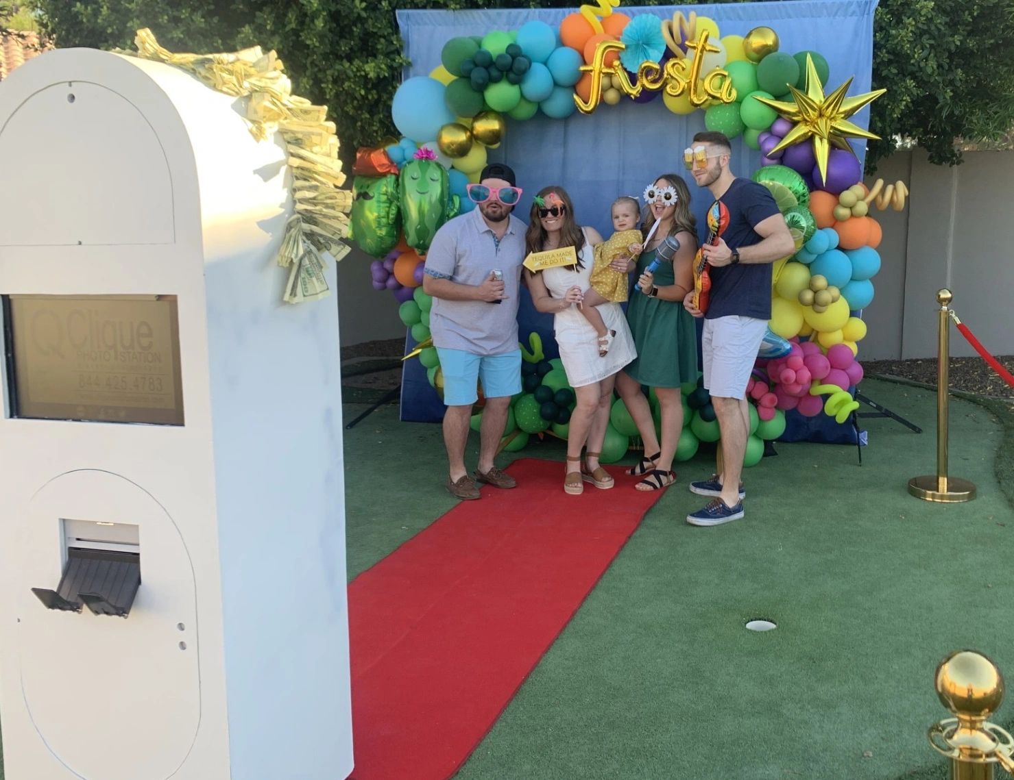 Photo Booth Rental in Greater Phoenix – Clique Photo Station