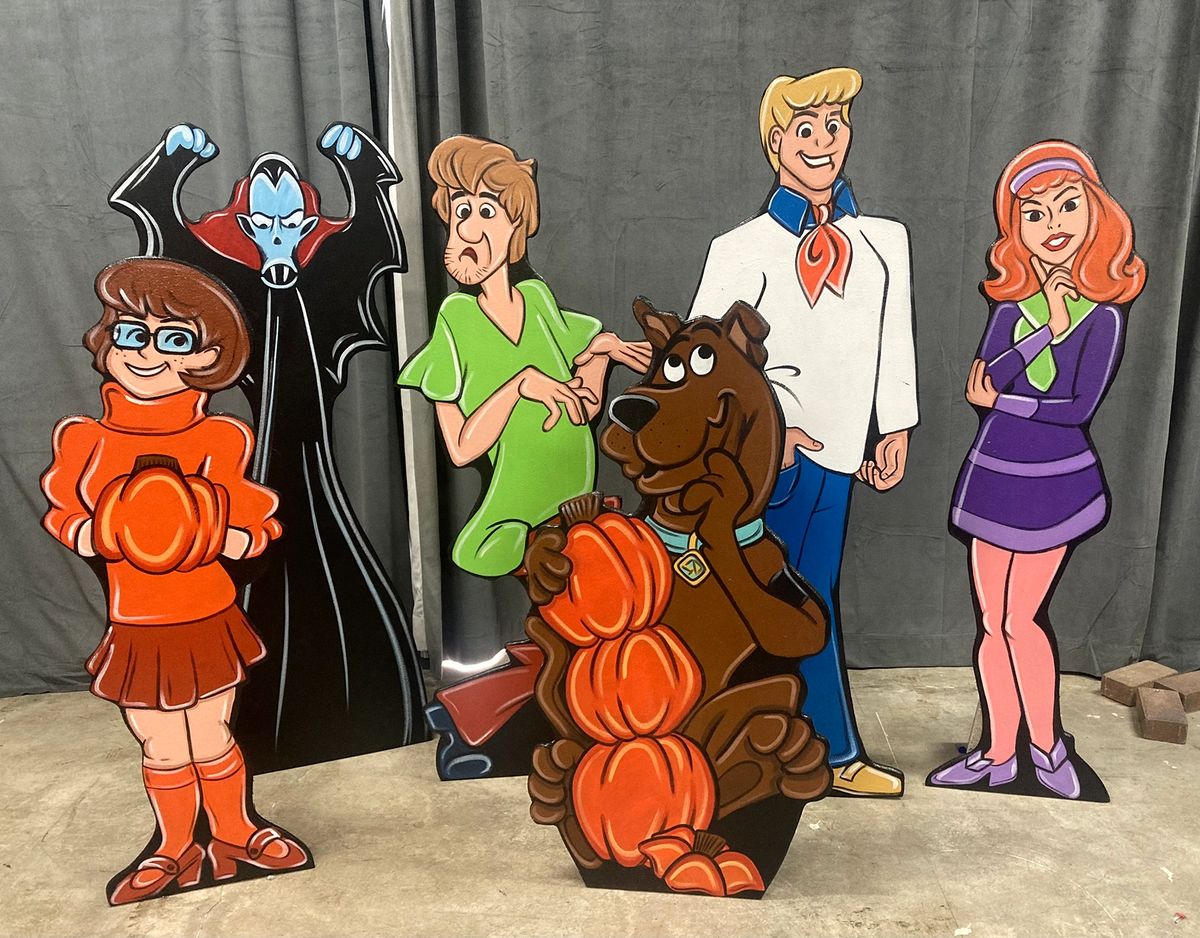 Scooby Doo Hallween Yard Display