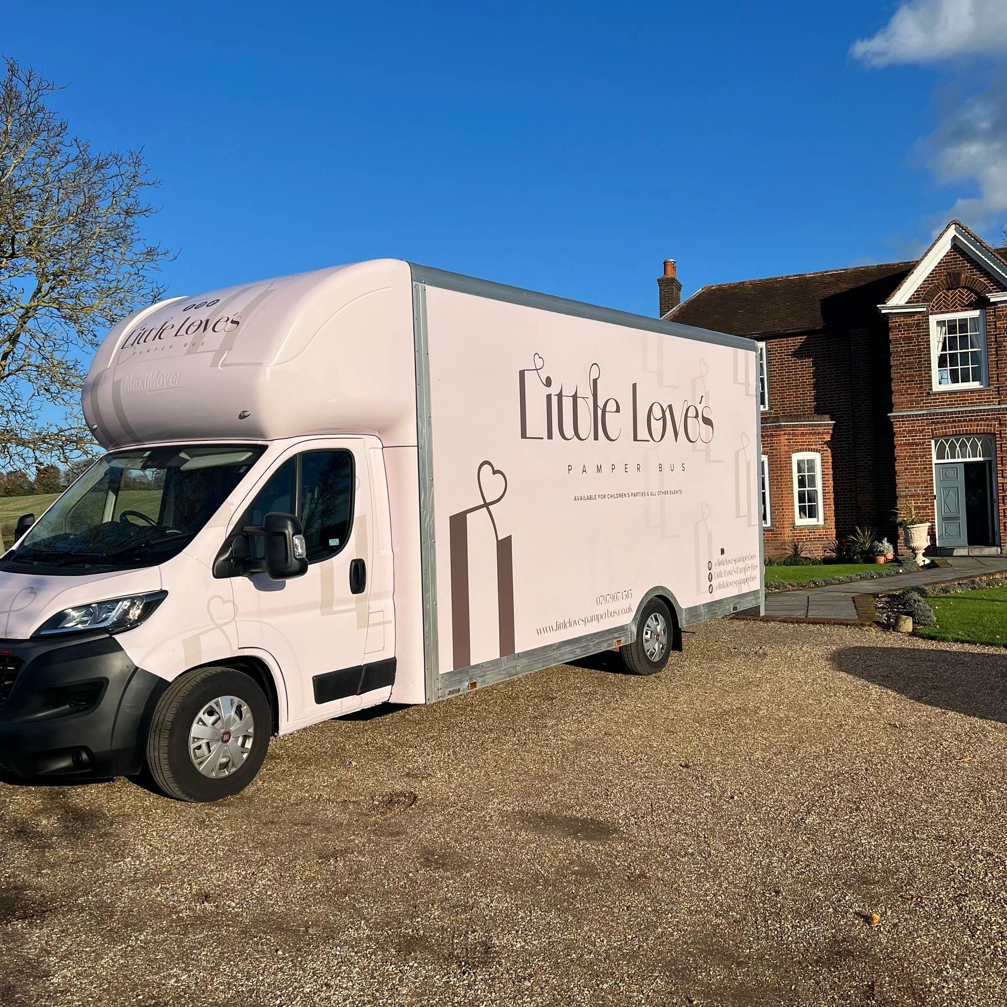 littlelovespamperbus.co.uk
