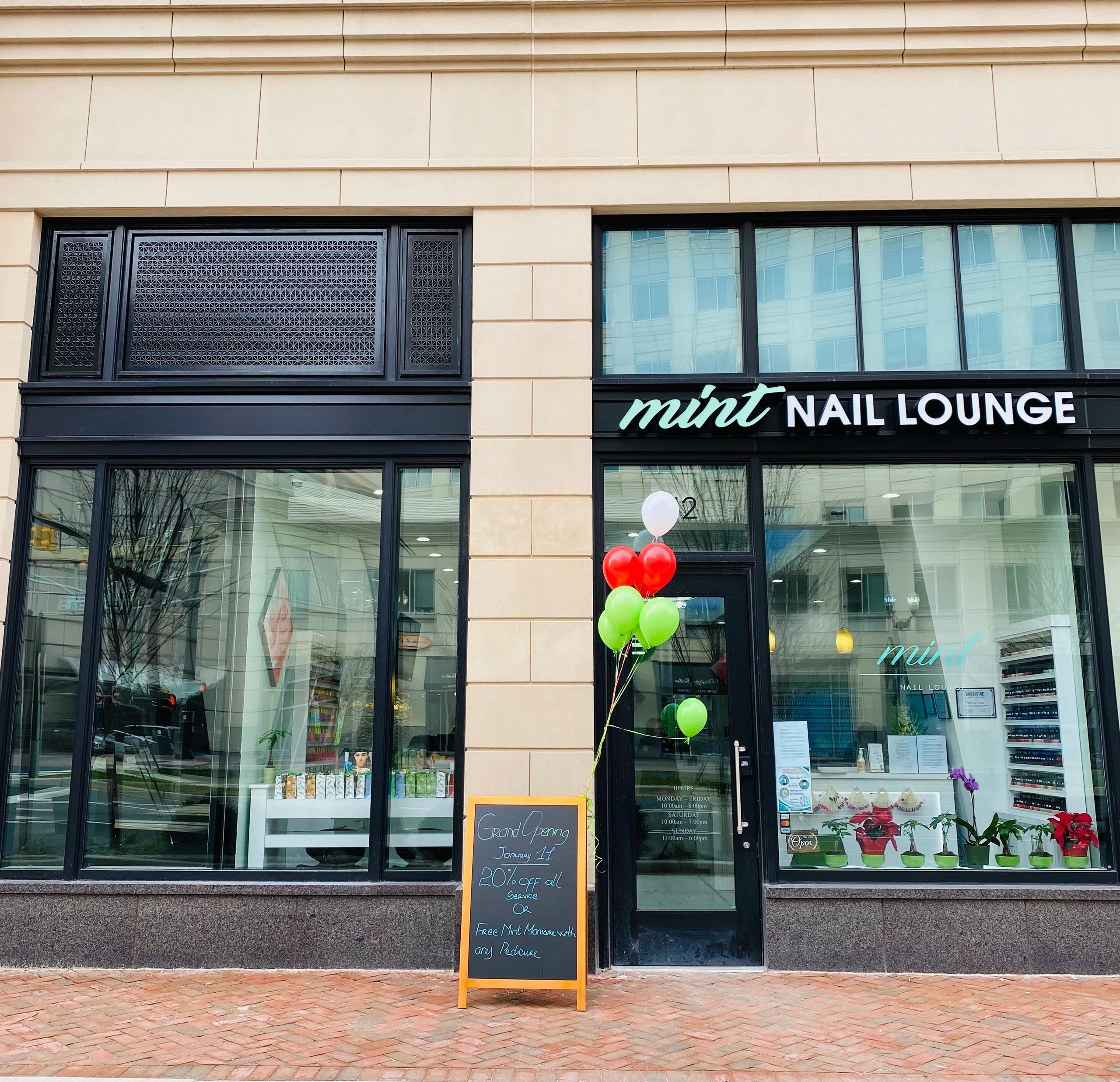 Nail Salon Outside