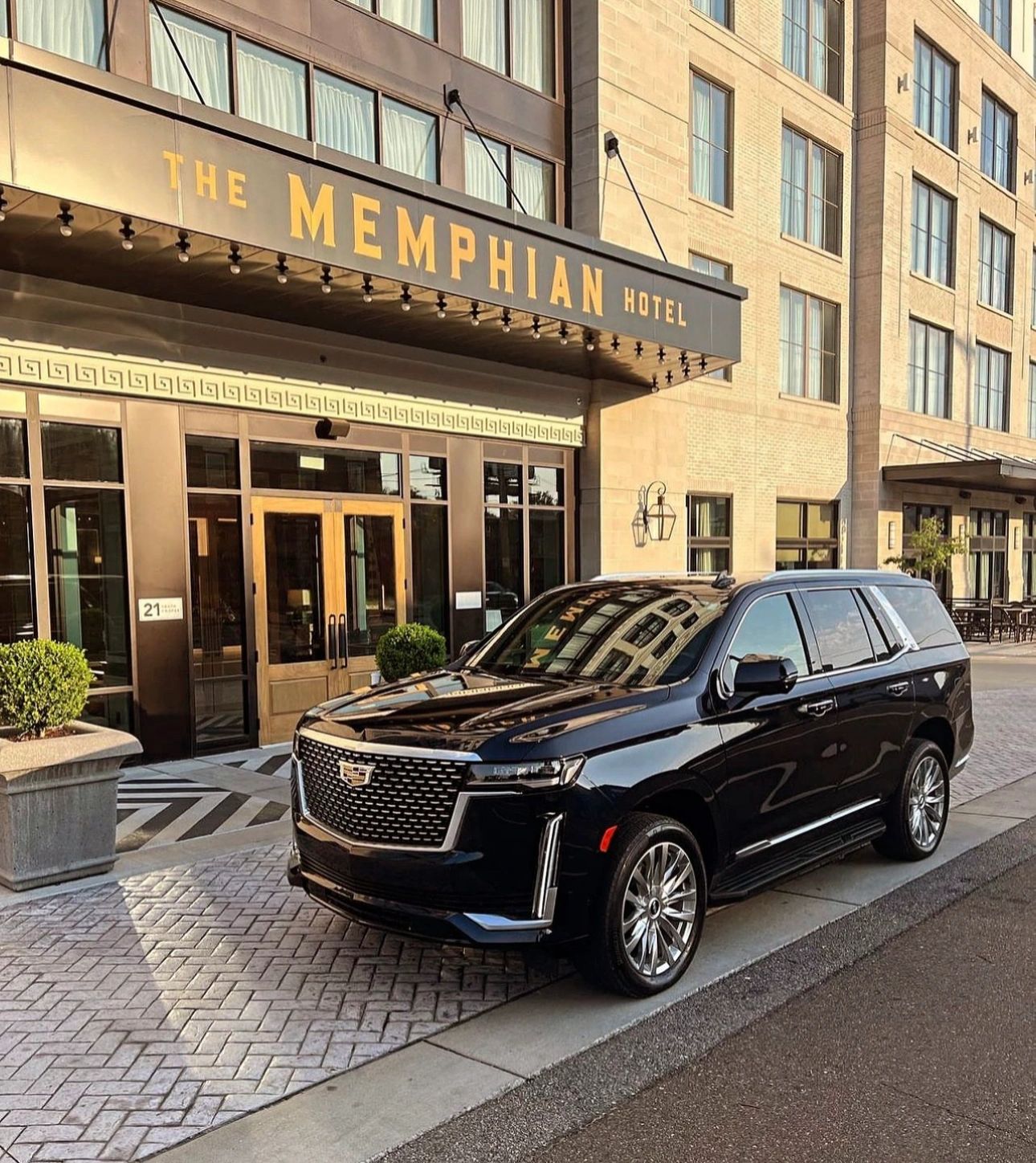Ambitious Limousine - Luxury Transportation, Executive Airport Transfer