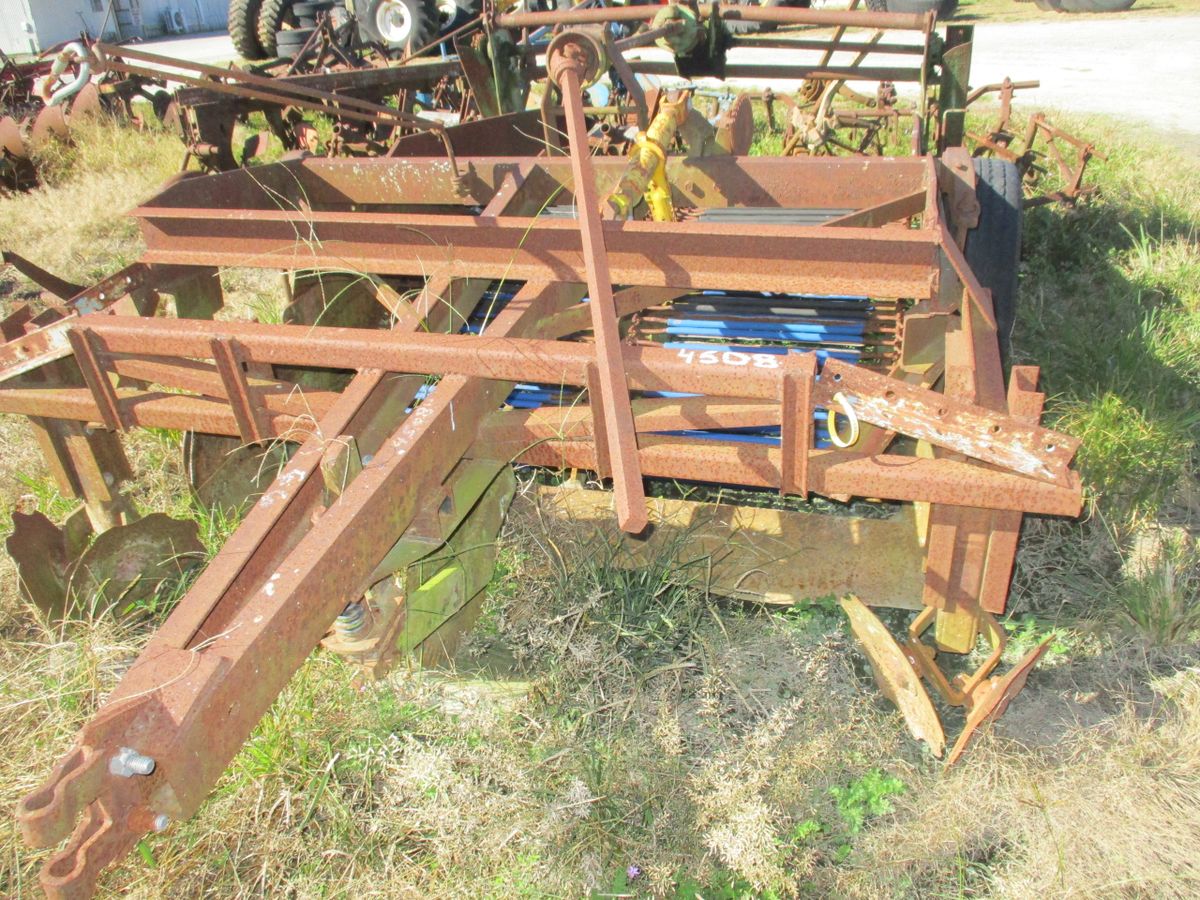 John Deere 2-Row Potatoe Digger