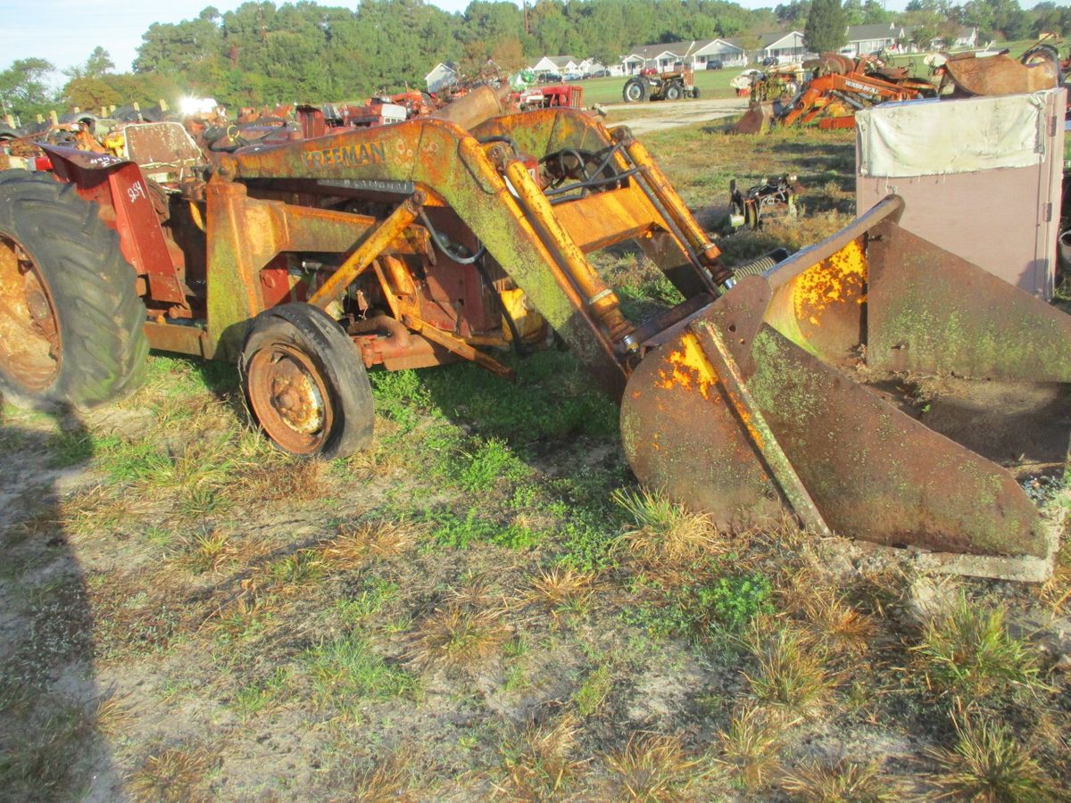 Freeman Loader Off IH 444 Tractor