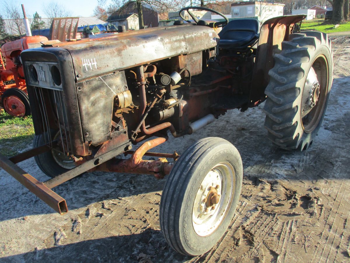 IH 444 Gas Tractor #5678