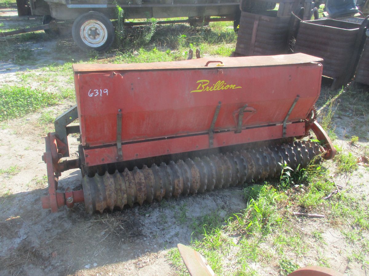 Brillion 5ft. 3Pt. Seeder (needs Brushes or can be used for Packer). #6319