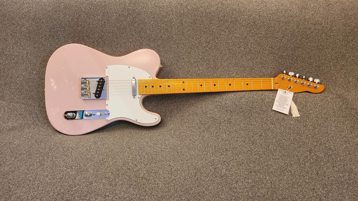 'Jennie' Sexy Classic Custom Player Tele With A Few Modern Tricks!