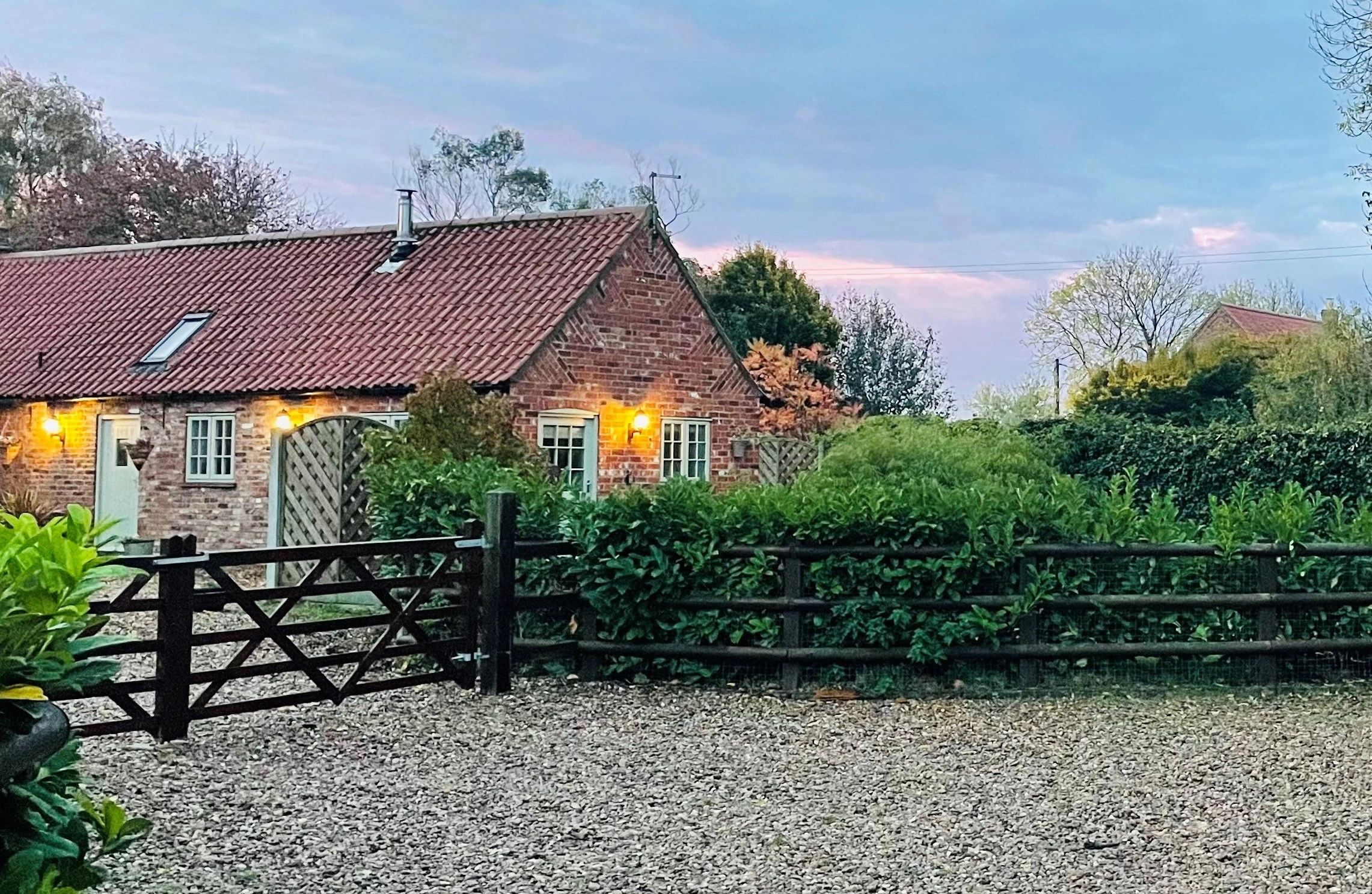 Primrose Holiday Cottage - Dog Friendly, Hot Tub, Holiday Cottage