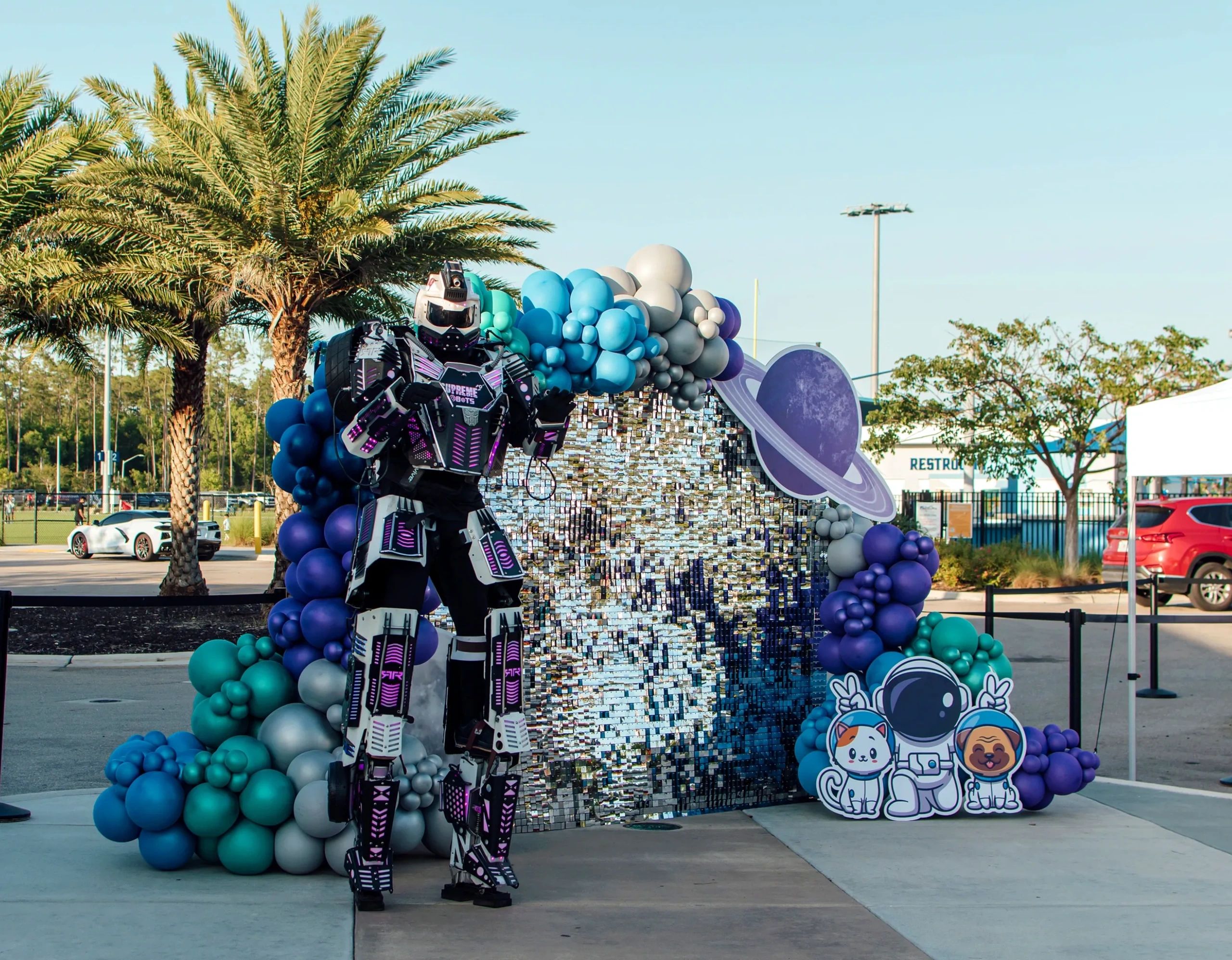 Naples Balloon Decor