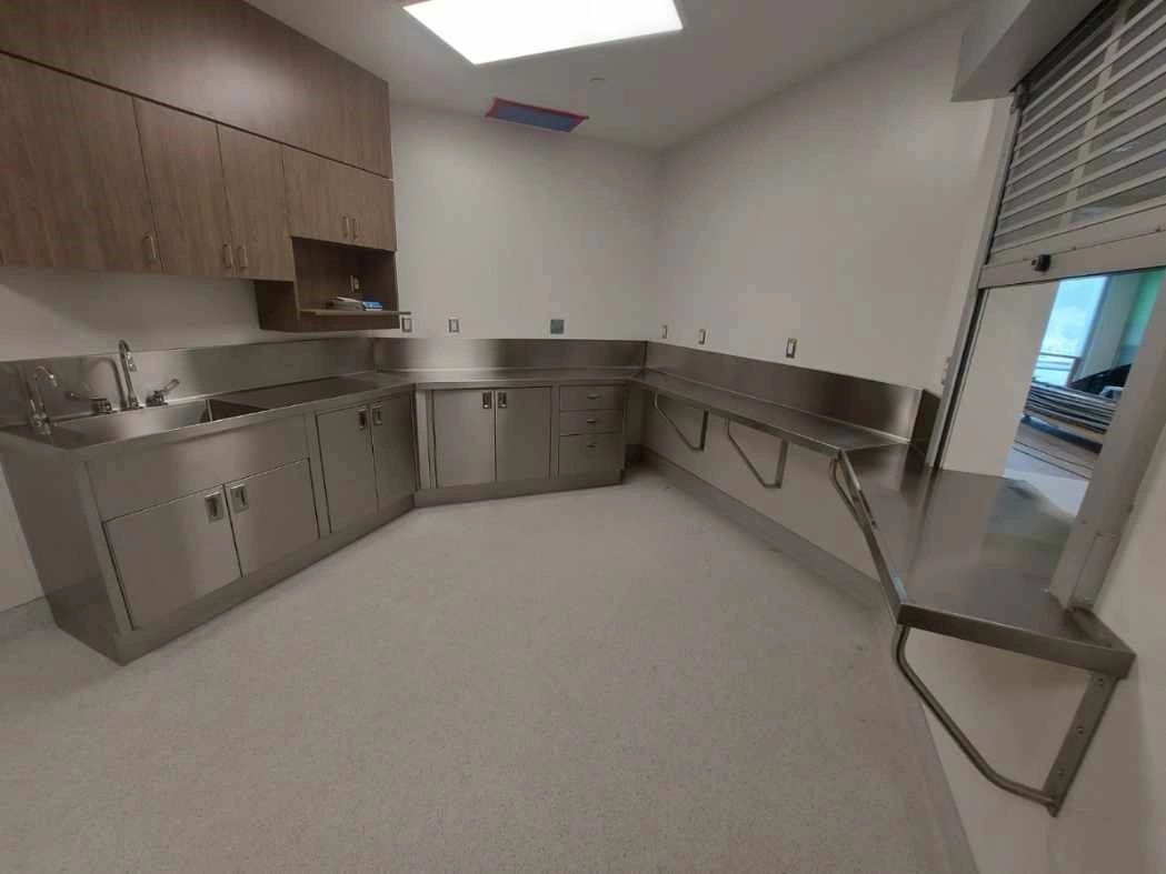 Benefits of Stainless Steel Surfaces in Hospitals