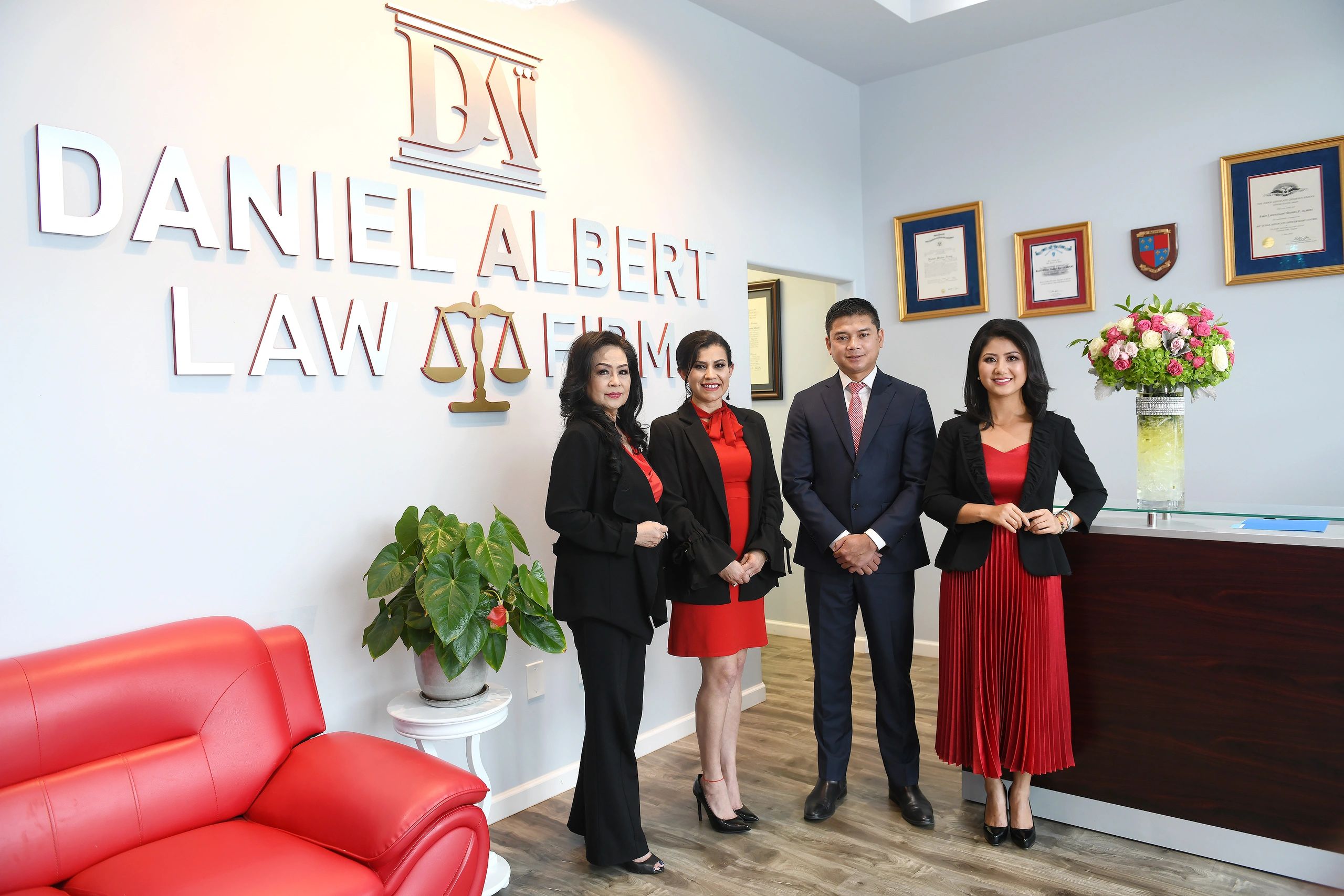 Immigration Lawyer - www.danielalbertlaw.com