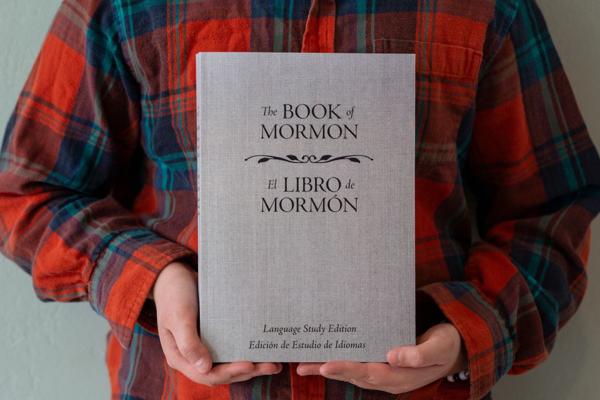 The Book of Mormon El Libro de Mormón Language Study Edition Edición de ...