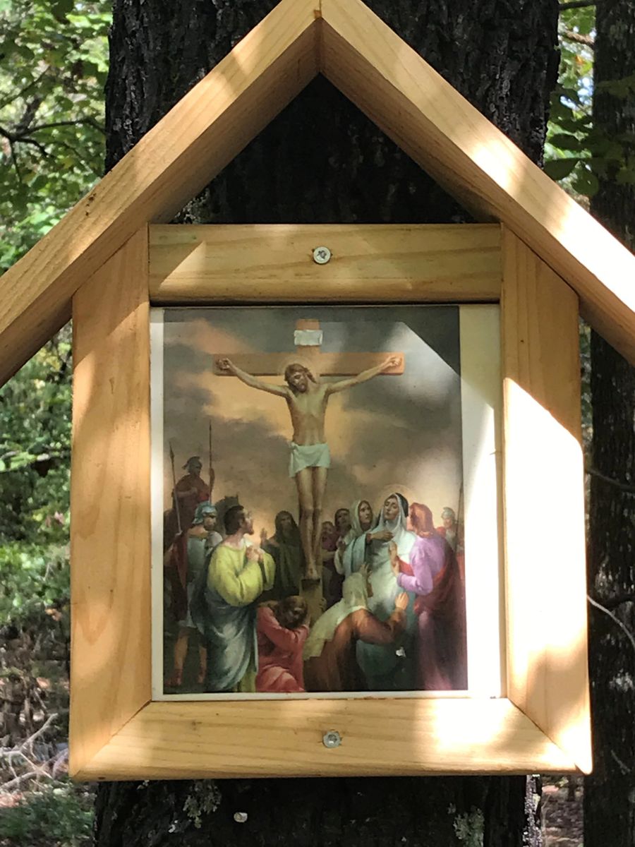 Set of 14 outdoor Stations of the Cross