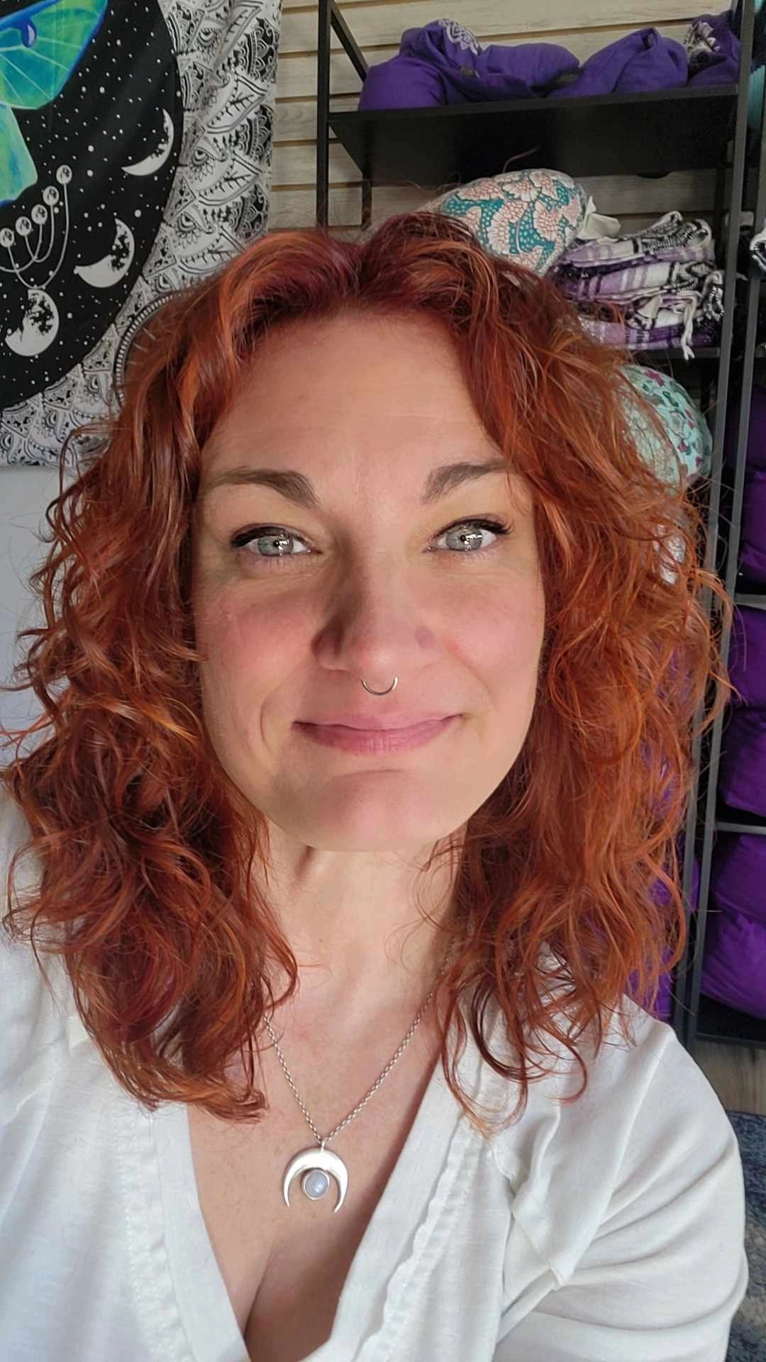Jenn White: Expert Spirit Communication Services
