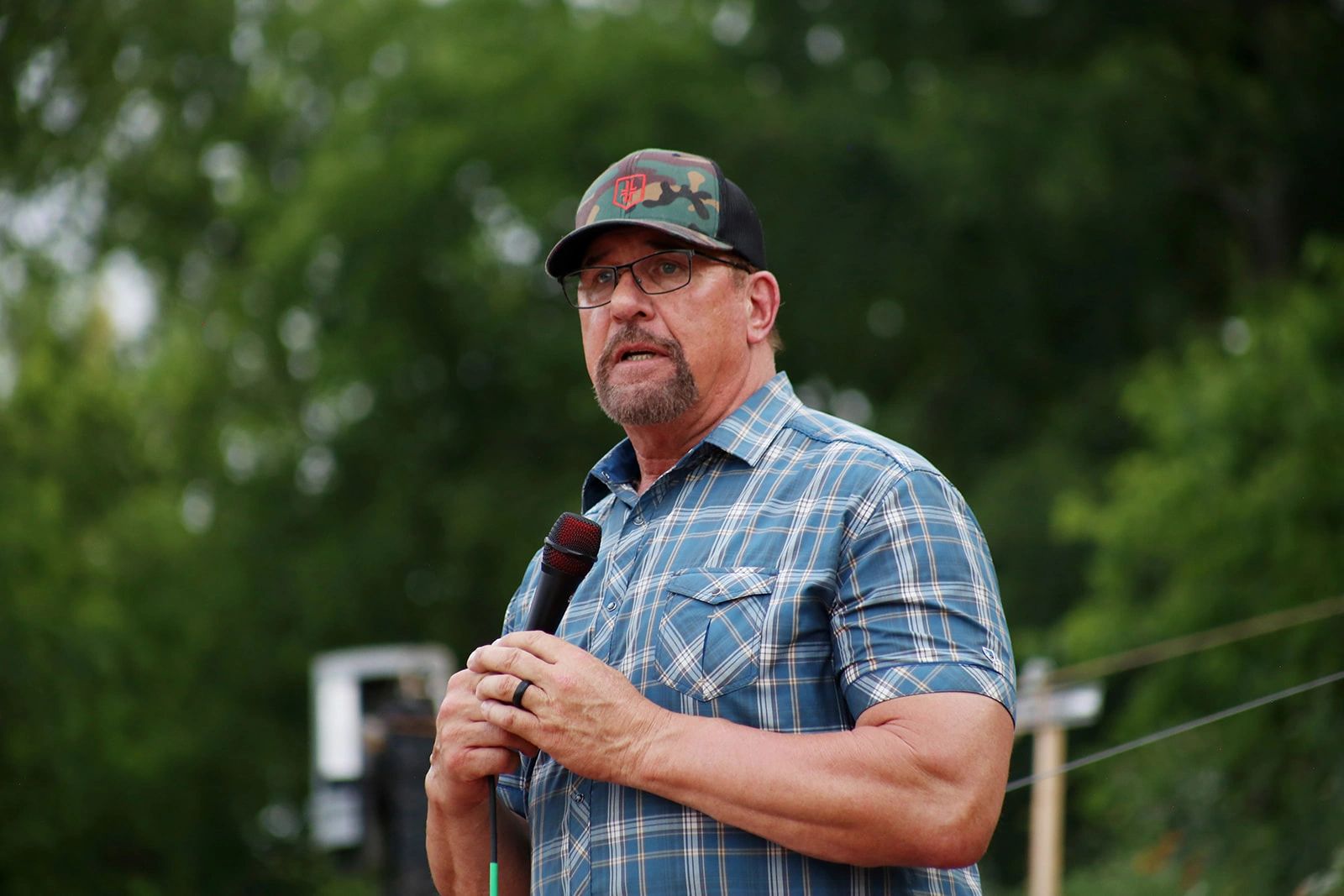 Preaching the Gospel - Brad Tuttle Ministries