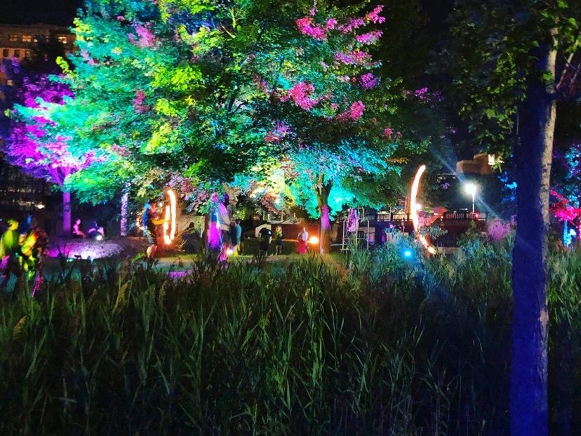 I.V.A.N. Immersive Visual Art Network