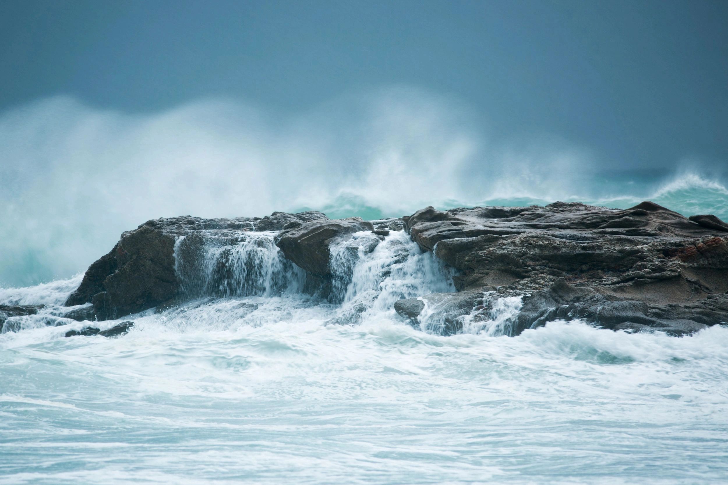 THE OCEAN ROCK