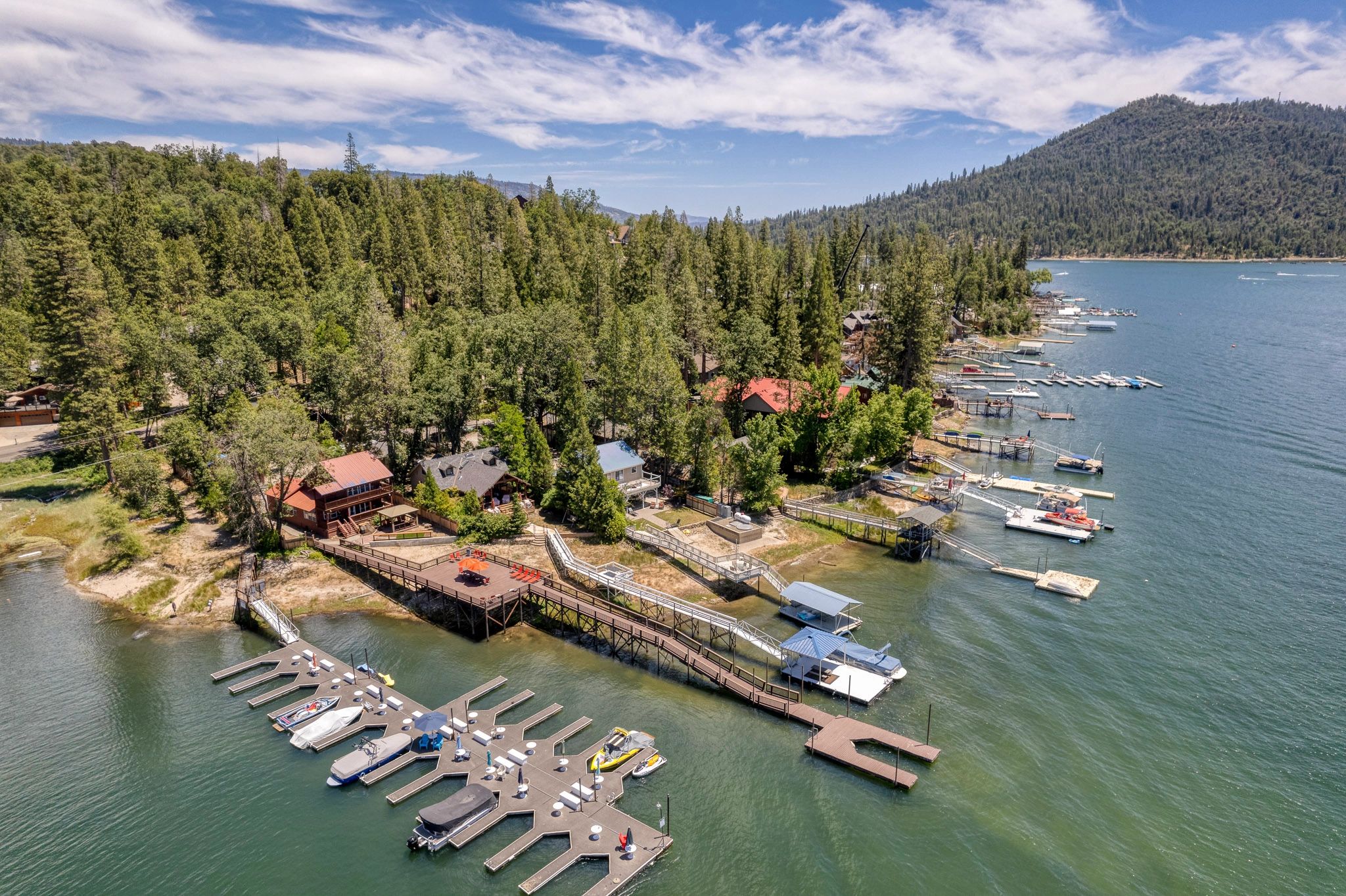 Lodging - The Long Dock at Bass Lake