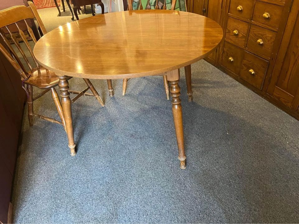 Ethan Allen Round Dining Table SKU 8208