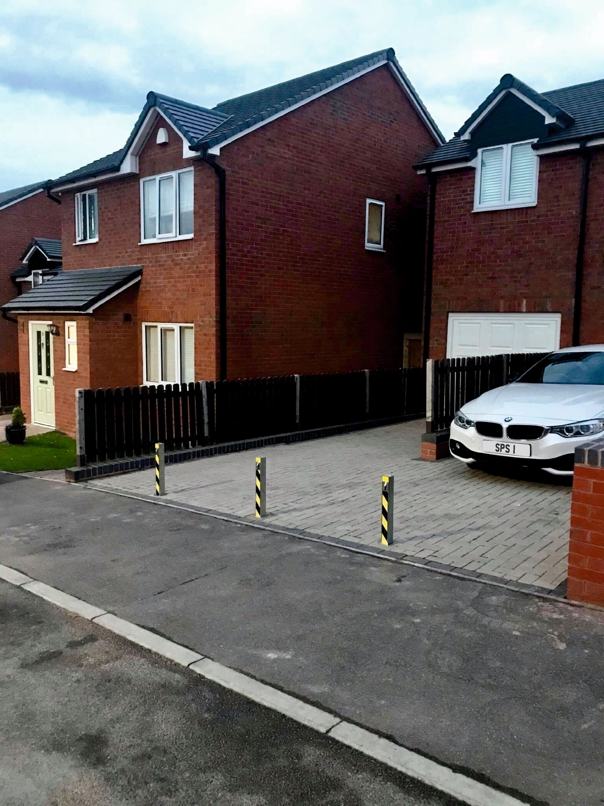 Security Post Solutions - Security Posts, Driveway Bollards