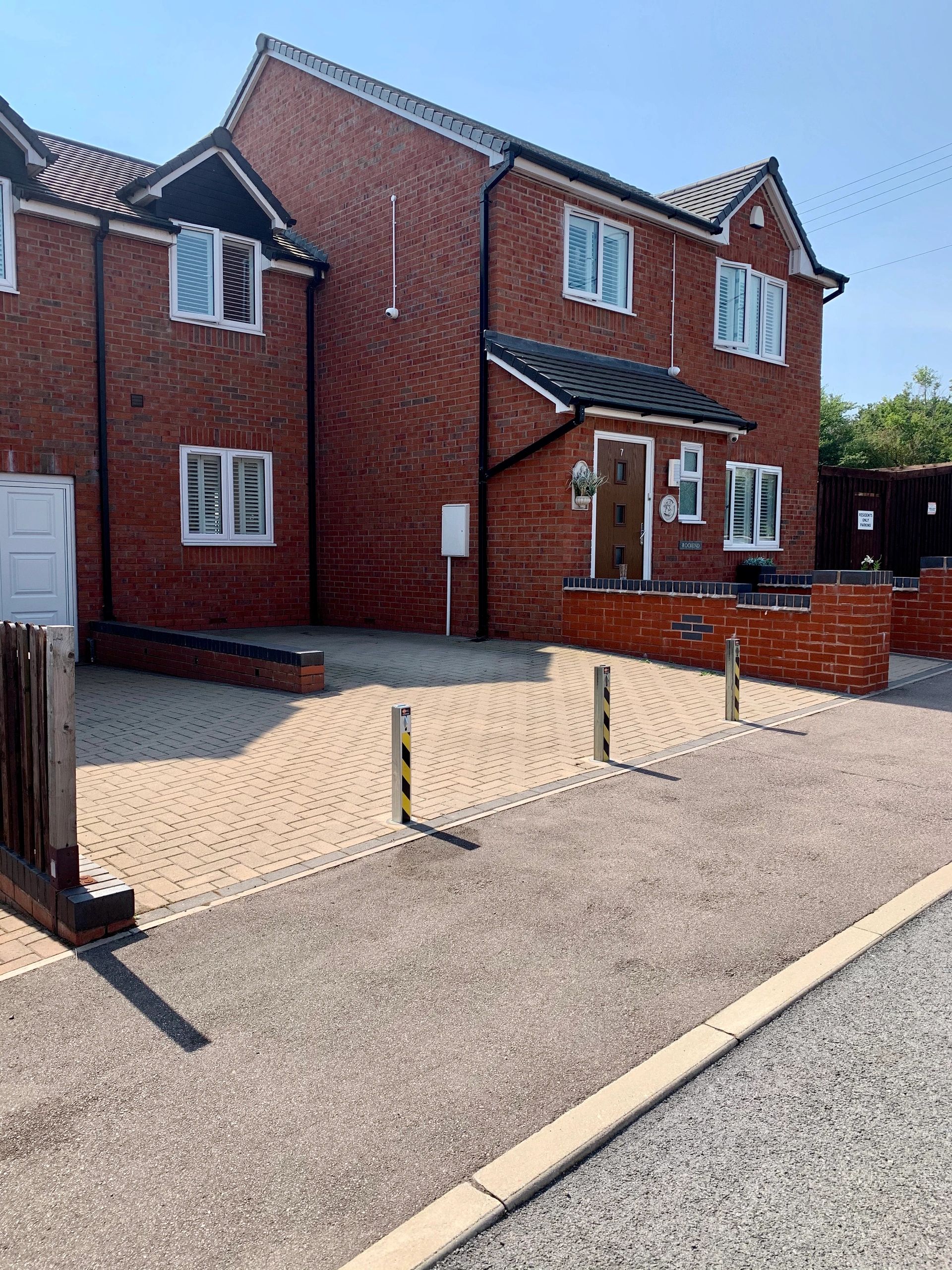 Security Post Solutions - Security Posts, Driveway Bollards