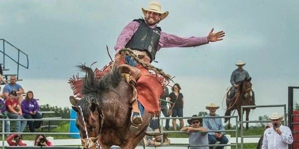 Stoco Lake Lodge - Wedding Venue, Hotel and Camping