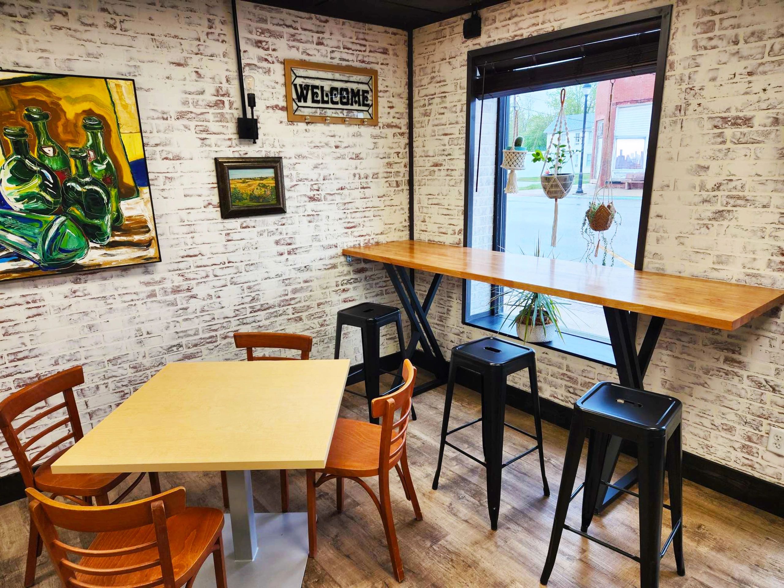 Top Tabor Restaurants for Breakfast & Lunch