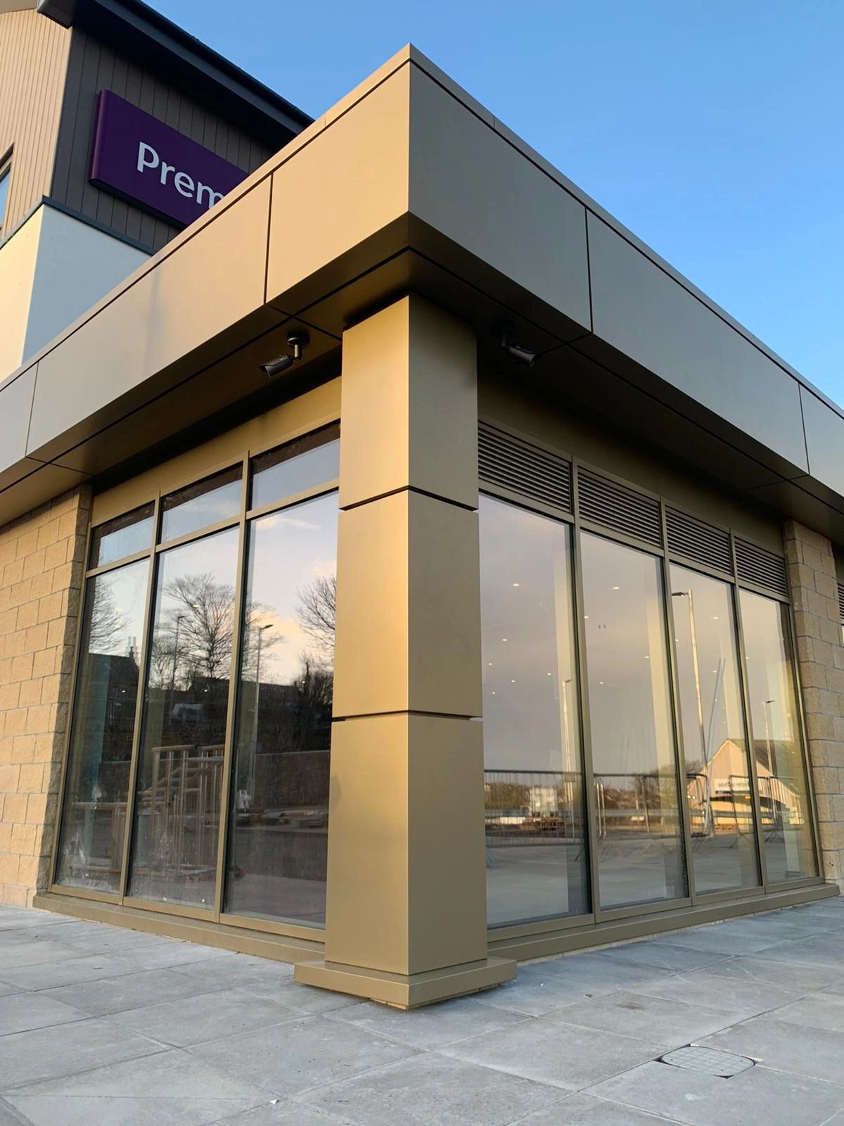 QBES - Roofing Contractors, Cladding, Construction Companies