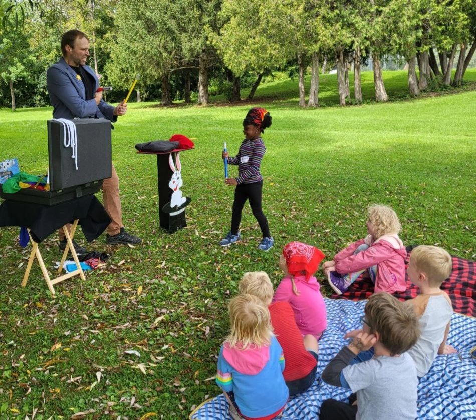 Ottawa Magician - Children's Magic Shows, Magician, Balloon Animals