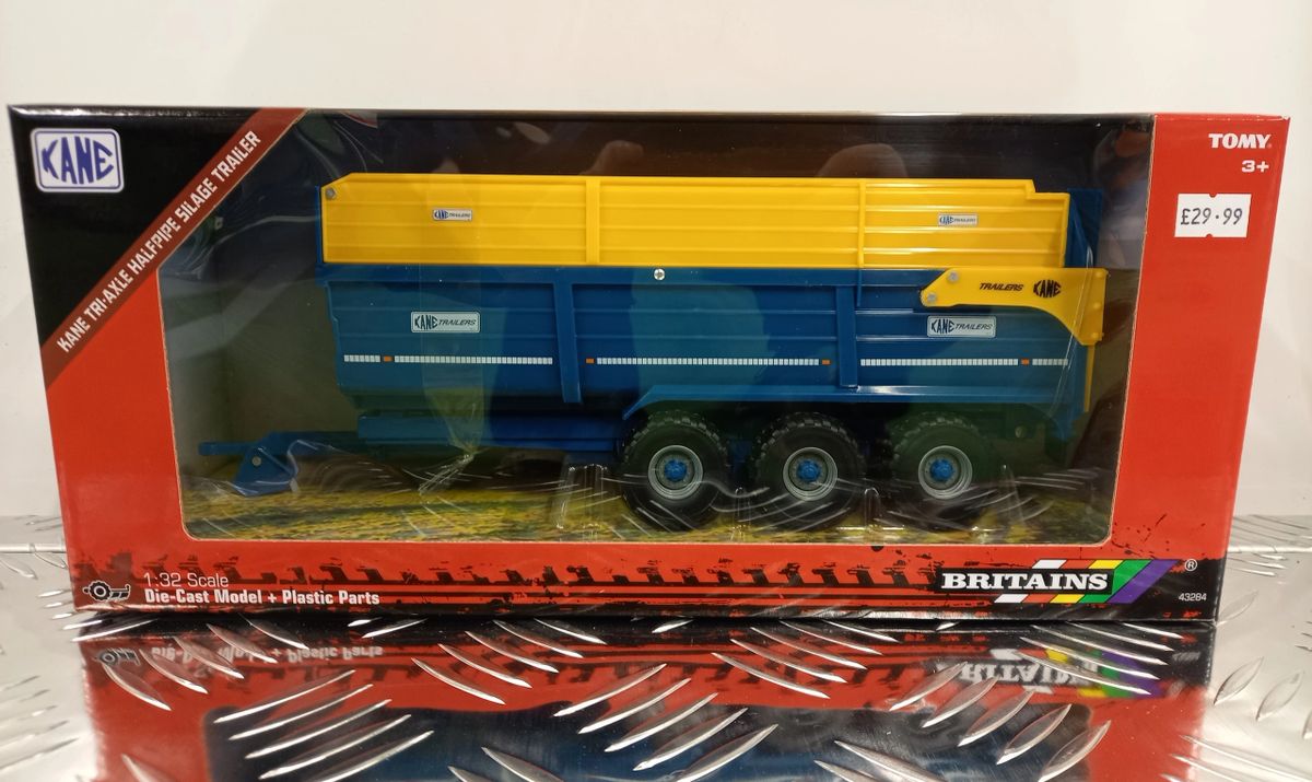Britains Kane Tri-Axle Halfpipe Silage Trailer Toy 1:32