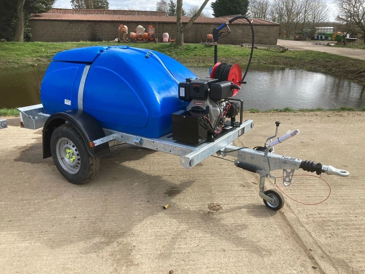 Water Bowsers / Tanks