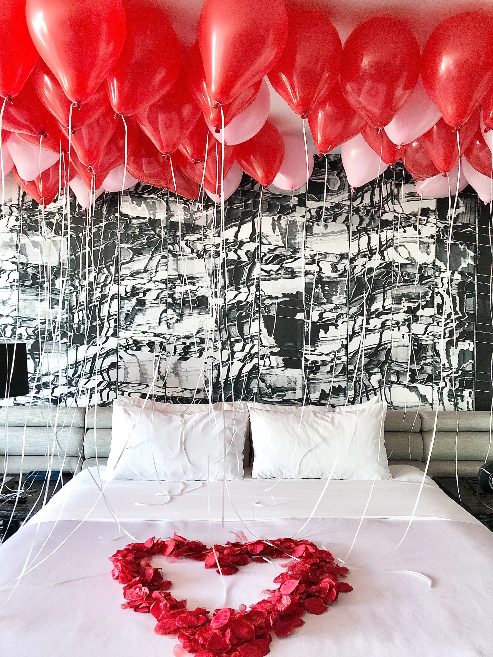 BRONZE BALLOONS - Balloons, Party Decor