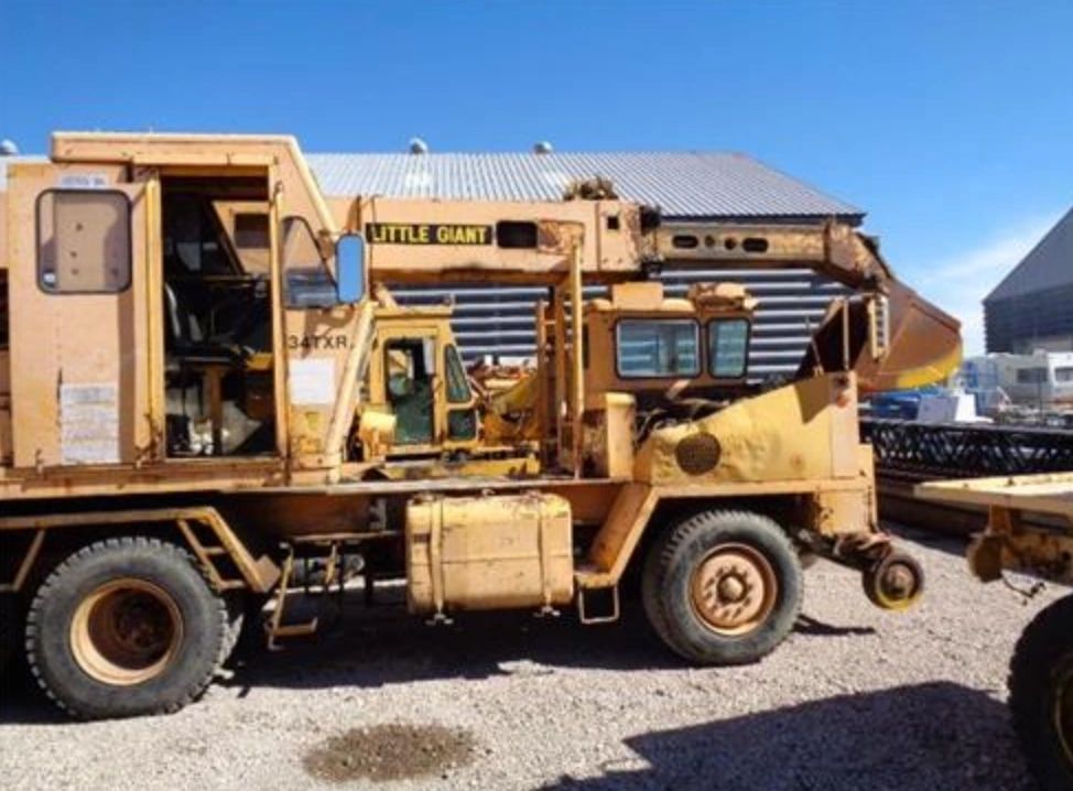 RAILROAD MAINTENANCE OF WAY MOW HI-RAIL EXCAVATOR DITCHER BADGER LITTLE ...