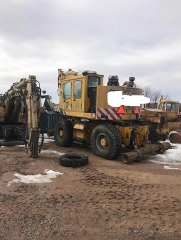 RAILROAD MAINTENANCE OF WAY VAIA CAR V 804FC / F+ HIGH RAIL EXCAVATOR