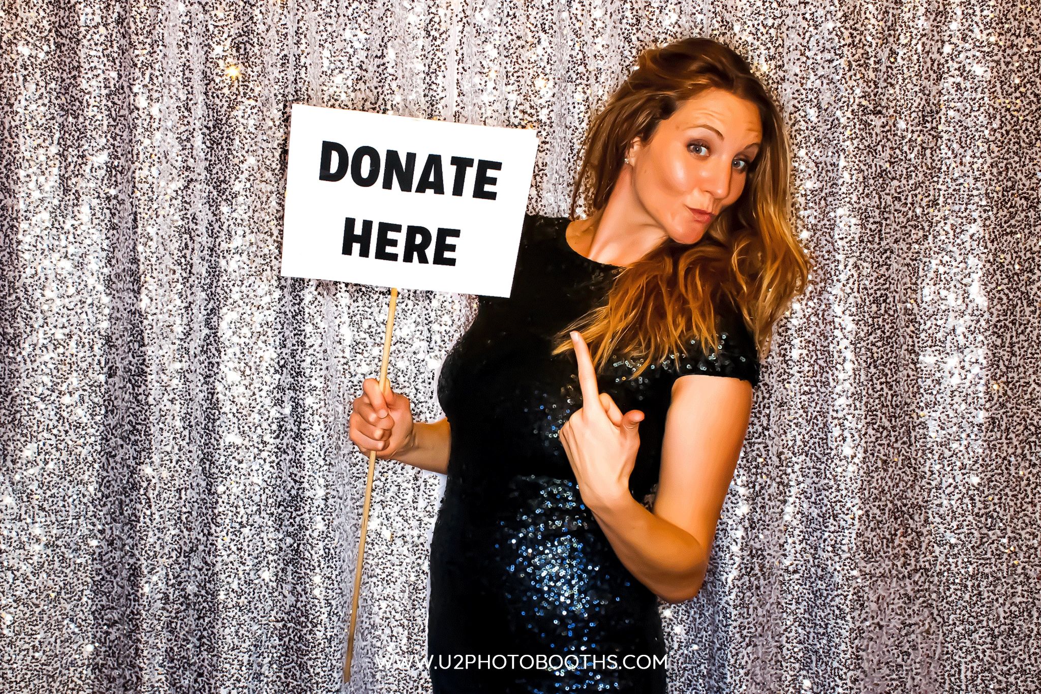 5 ways a fundraiser photo booth can bring in the big bucks