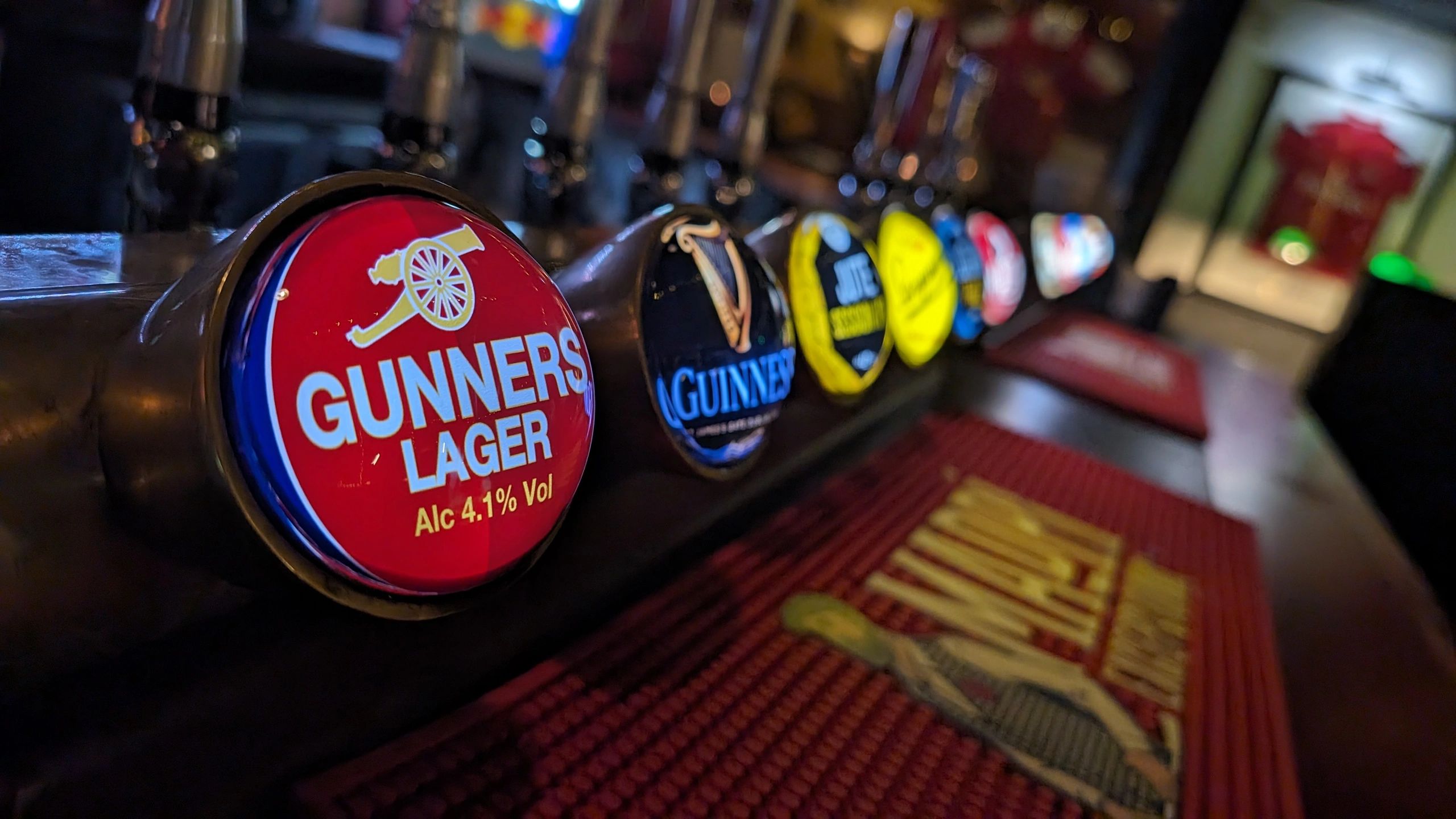 Live Music at The Gunners Pub | Classic Pub Fare
