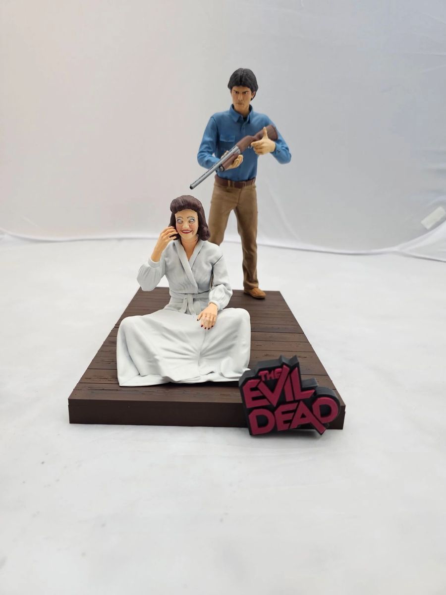 Evil Dead Scene Ash and Linda Super limted!!!!!