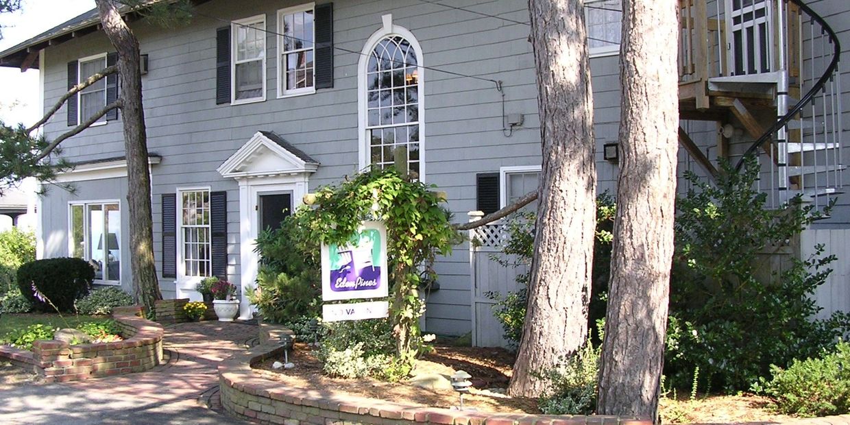 Eden Pines Inn - Bed and Breakfast, Accomodations, Hotels