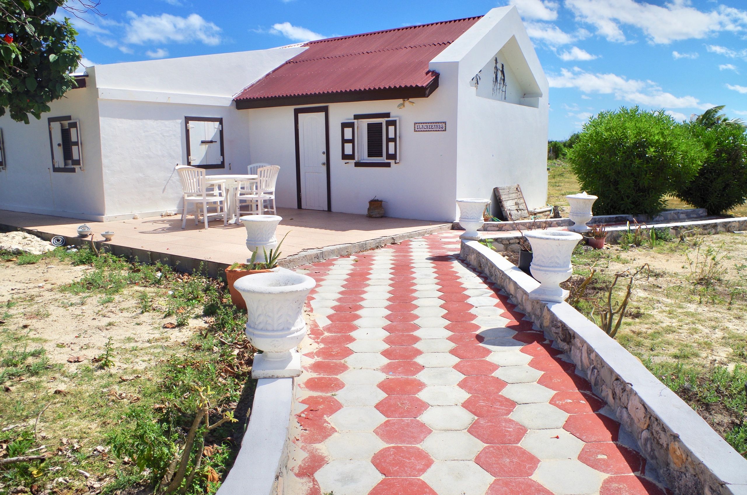 Salt Cay Lodging - Blackbeards Quarters Accommodations