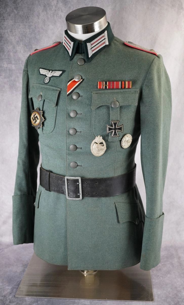 IMPRESSIVE Panzer Oberleutnant Tunic w/ German Cross Loops
