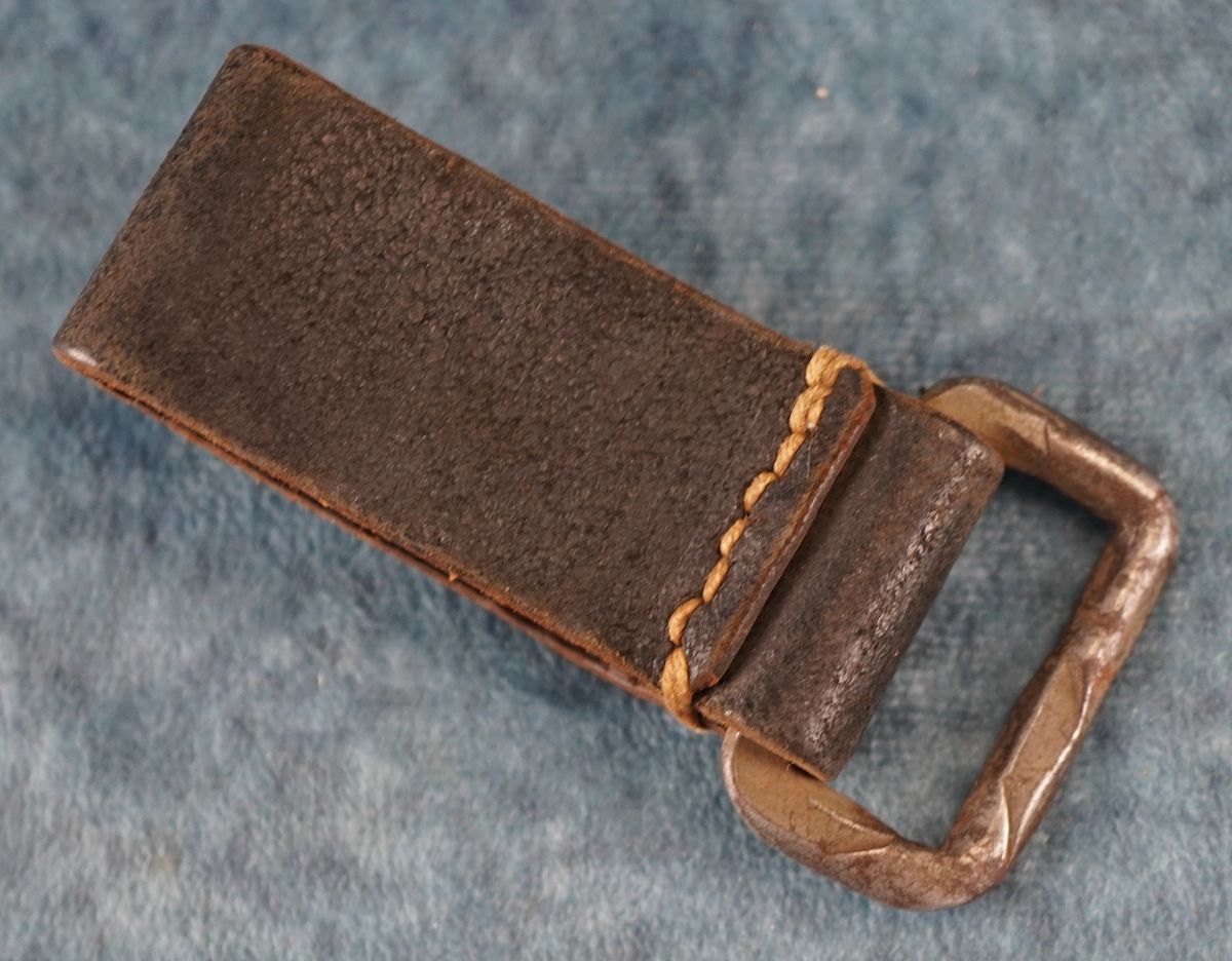 Black Leather D-Ring Belt Loop