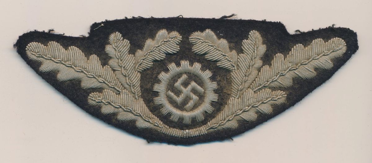 RARE Bullion DAF officials visor wreath