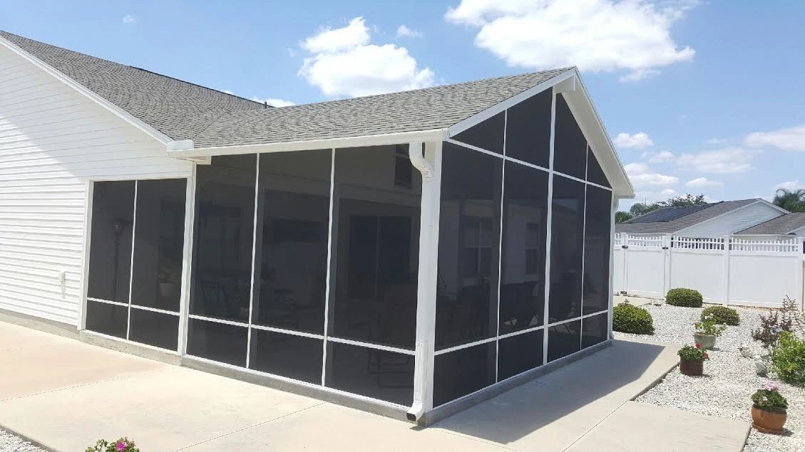 Screen Enclosure and Glass Room Contractors Near Me - Aluma-Tec.com