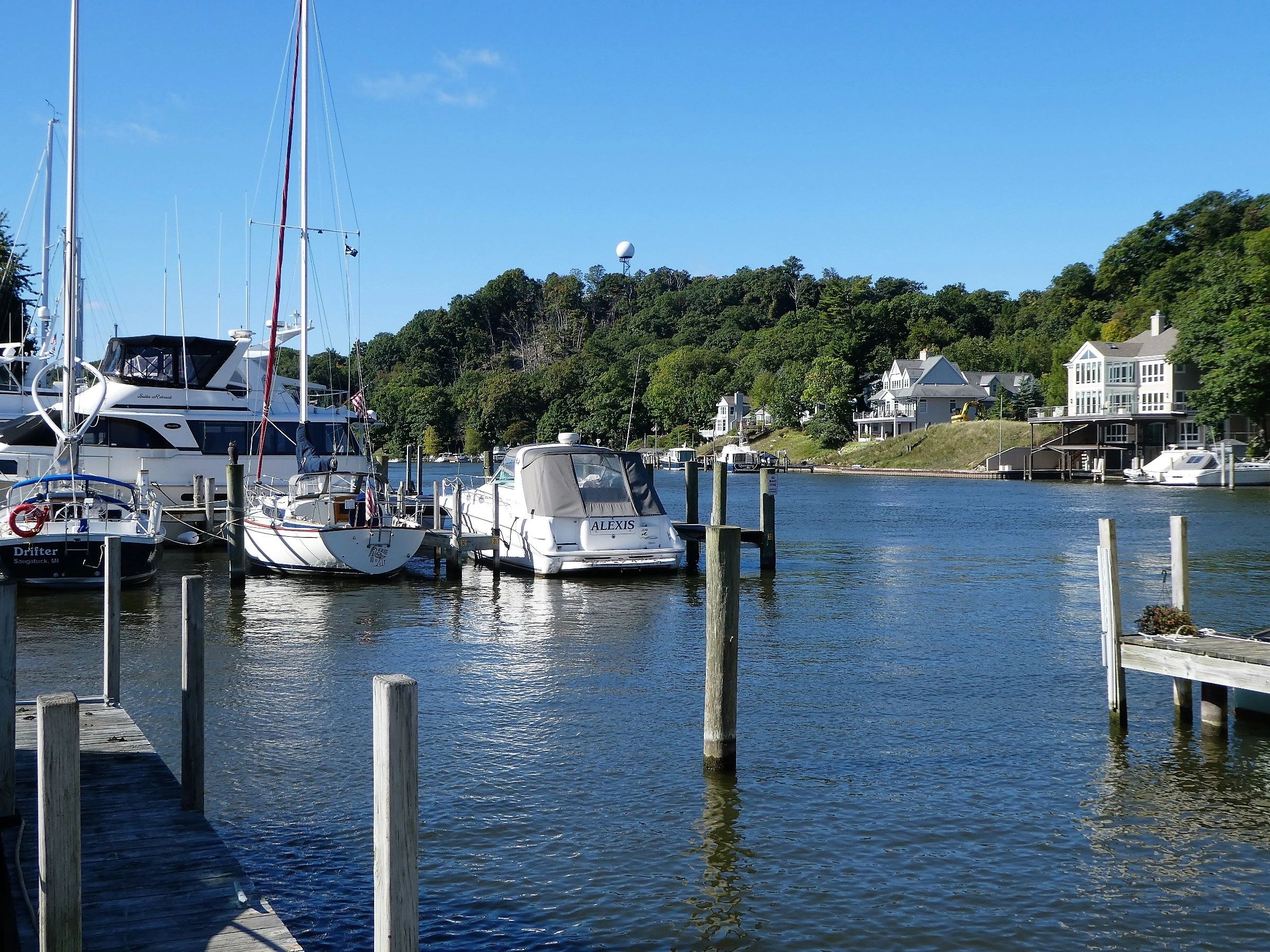 SHORE HARBOR MARINA - Marina, Mooring, Boat Storage