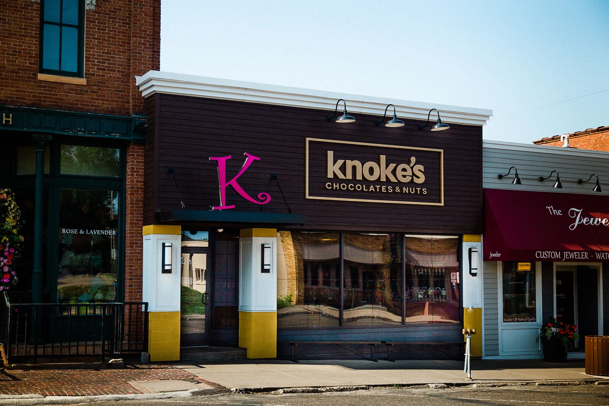 Knoke's Chocolates and Nuts - Chocolates, Chocolates, Truffles, Candy