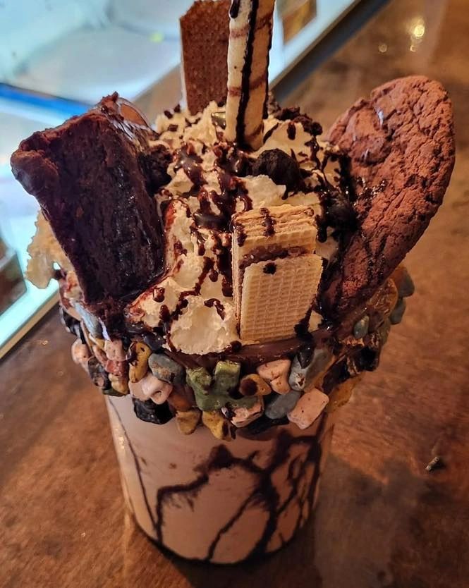 5 Reasons Scoops & Subs Is Your Go-To Spot for Subs & Sweet Treat