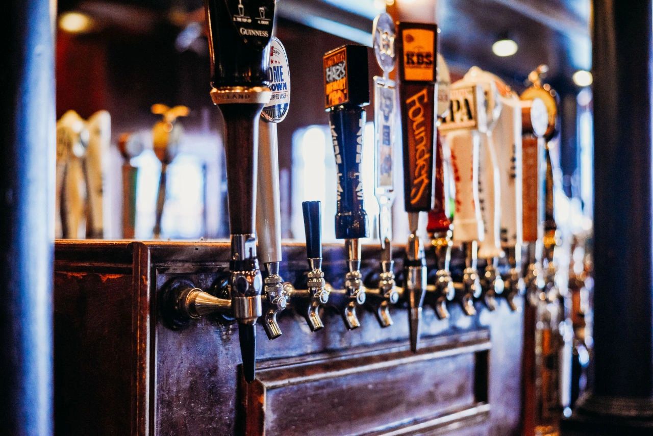 Shellhammers - Restaurant, Bar, Take Out