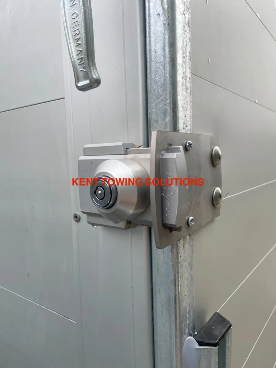 Debon Extra Security Tailgate Lock for Debon Box Trailer Models