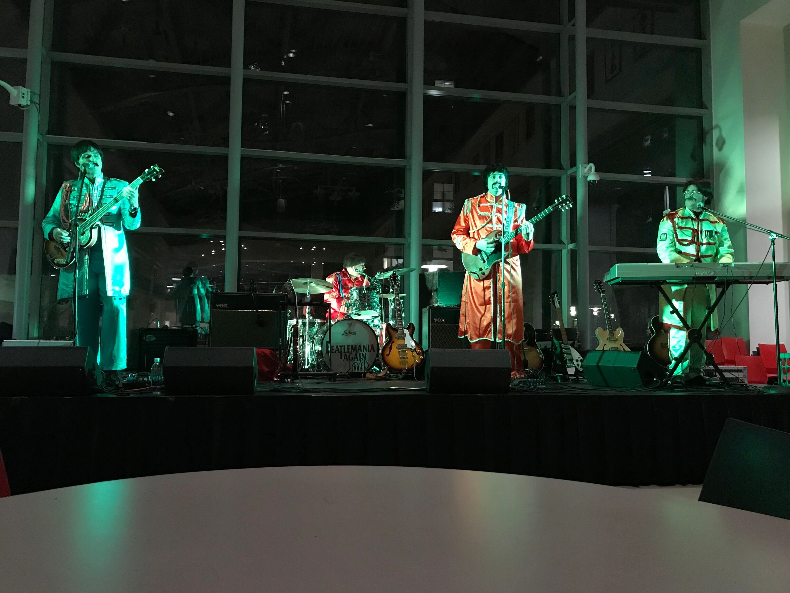 Beatlemania Again - Beatles Tribute Band