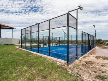 Holy Life Club - Natación, Club De Padel, Club Deportivo